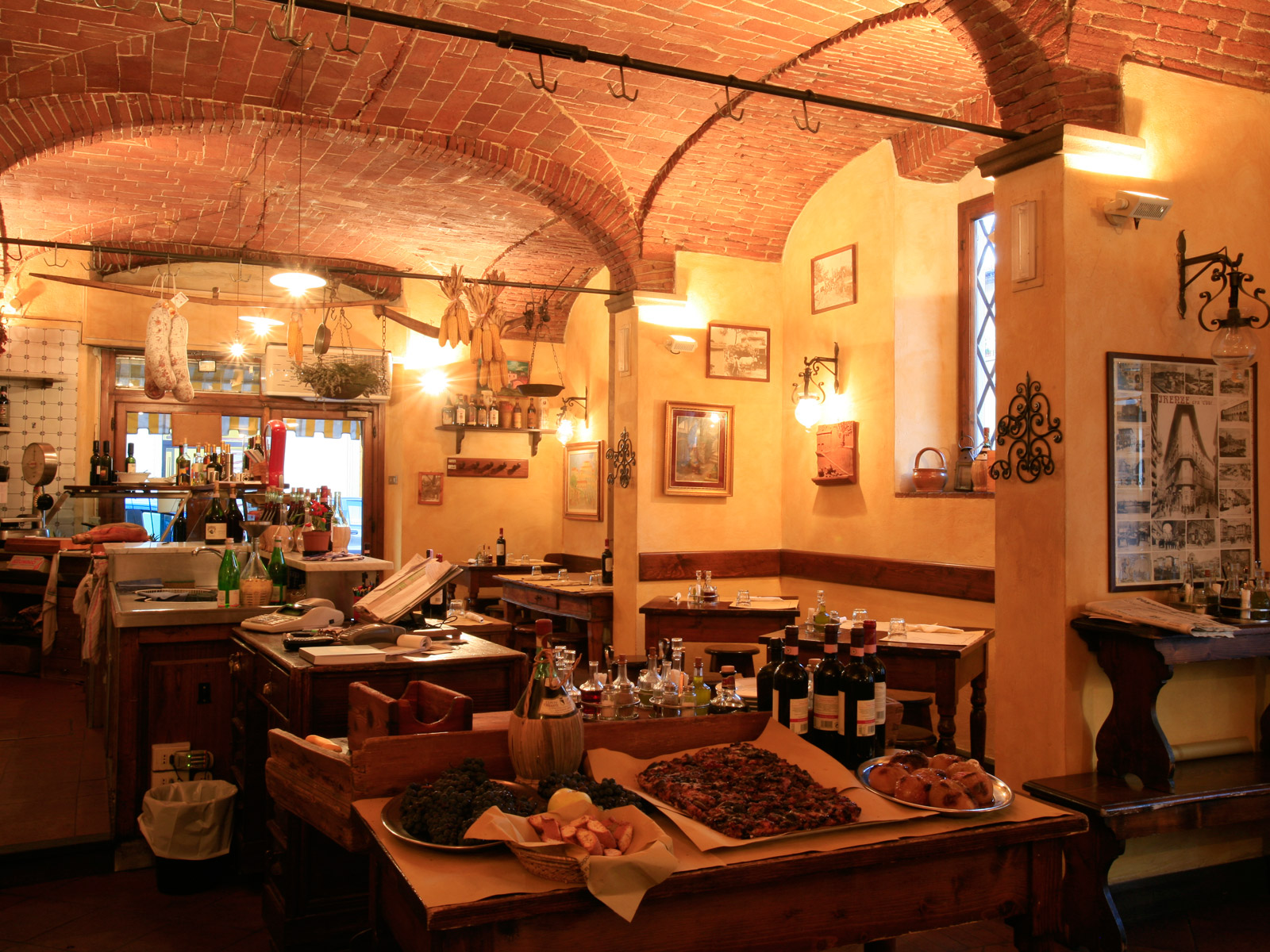 Typical Trattoria Florentine Restaurant Traditional in Florence